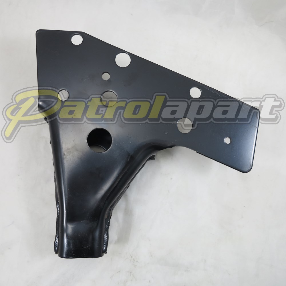 Genuine Nissan Patrol GU TY61 UTE Front Panhard Rod Chassis Bracket